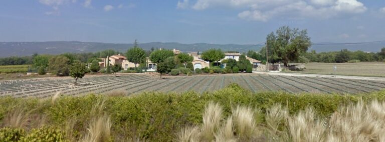 Le hameau des Dauphins